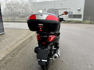 Melns Yamaha X-Max 2009 Viļņa, ar dzinēja tilpumu 0.13 L un nobraukumu 26 tūkst. km par 1999 €, foto 14 vietnē AUTOMOTO.COM.LV