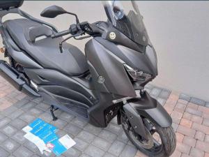 Melns Yamaha X-Max 2019 Viļņa, ar dzinēja tilpumu 0.30 L un nobraukumu 19 tūkst. km par 4600 €, foto 3 vietnē AUTOMOTO.COM.LV