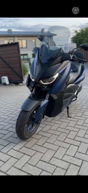 Zils Yamaha X-Max 2018 Kauņa, ar dzinēja tilpumu 0.30 L un nobraukumu 14 tūkst. km par 4300 €, foto  vietnē AUTOMOTO.COM.LV