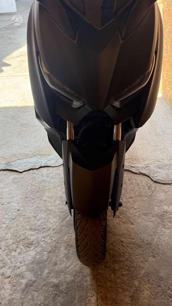 Blue Yamaha X-Max 2018 in Kaunas, with an engine capacity of 0.30 L and mileage of 14 thousand km for 4300 €, photo 8 on AUTOMOTO.COM.LV