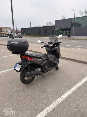 Pelēks Yamaha X-Max 2014 Viļņa, ar dzinēja tilpumu 0.13 L un nobraukumu 49 tūkst. km par 1850 €, foto 7 vietnē AUTOMOTO.COM.LV