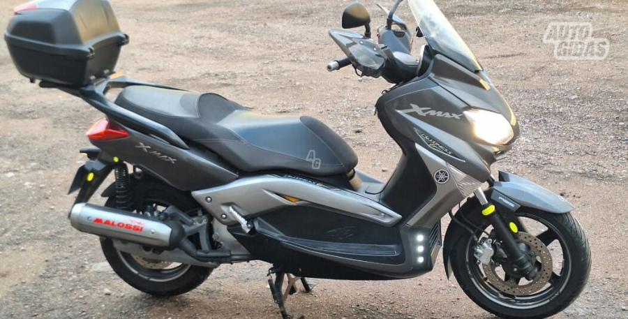 Grey Yamaha X-Max 2014 in Kelme, with an engine capacity of 0.13 L and mileage of 16 thousand km for 2600 €, photo 3 on AUTOMOTO.COM.LV