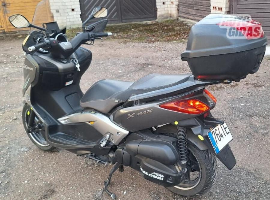 Grey Yamaha X-Max 2014 in Kelme, with an engine capacity of 0.13 L and mileage of 16 thousand km for 2600 €, photo 4 on AUTOMOTO.COM.LV