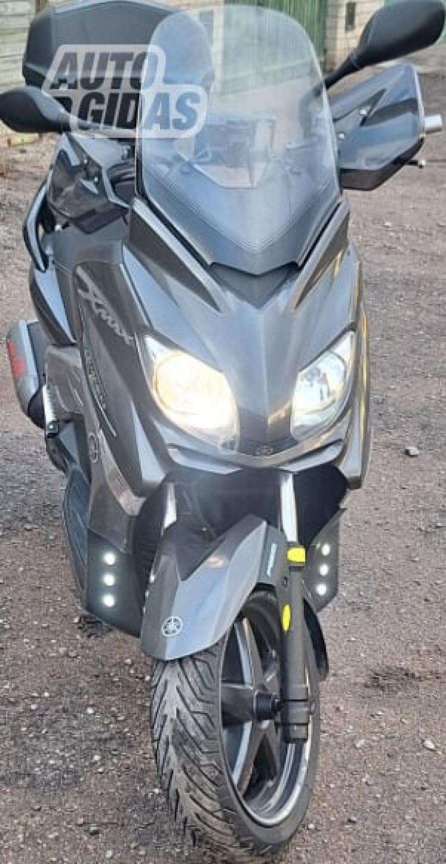 Grey Yamaha X-Max 2014 in Kelme, with an engine capacity of 0.13 L and mileage of 16 thousand km for 2600 €, photo 6 on AUTOMOTO.COM.LV