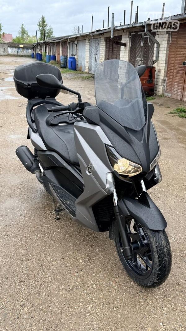 Grey Yamaha X-Max 2014 in Panevezys, with an engine capacity of 0.13 L and mileage of 22 thousand km for 1900 €, photo 1 on AUTOMOTO.COM.LV