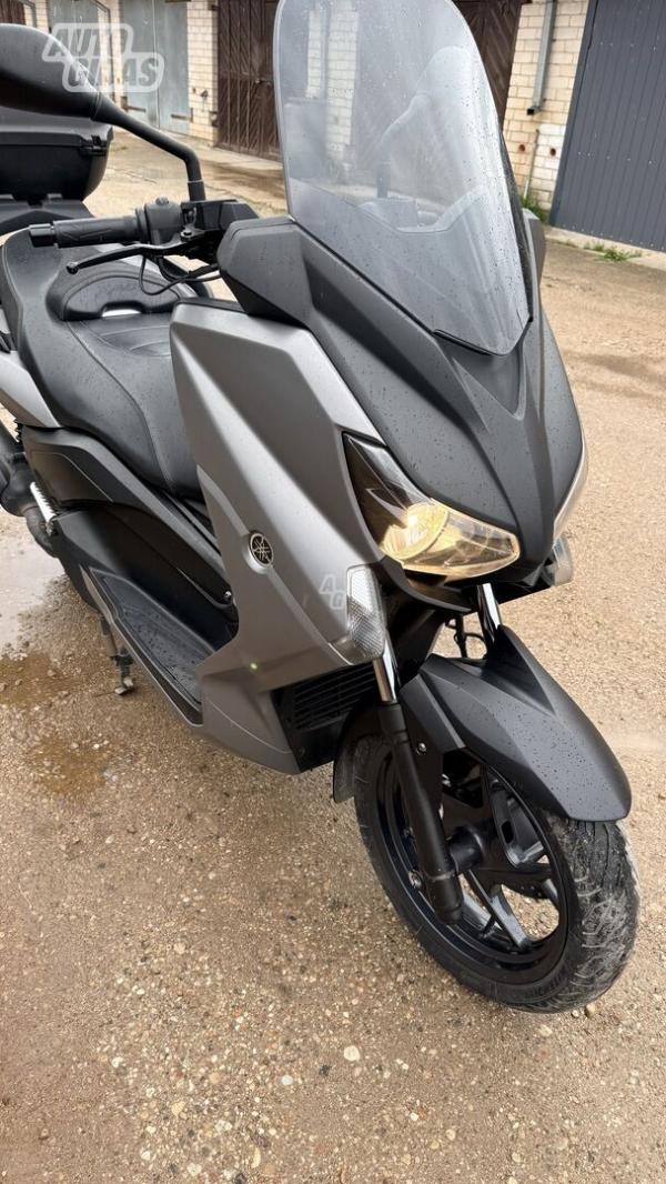 Grey Yamaha X-Max 2014 in Panevezys, with an engine capacity of 0.13 L and mileage of 22 thousand km for 1900 €, photo 2 on AUTOMOTO.COM.LV