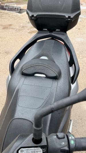 Pelēks Yamaha X-Max 2014 Panevēža, ar dzinēja tilpumu 0.13 L un nobraukumu 22 tūkst. km par 1900 €, foto 14 vietnē AUTOMOTO.COM.LV