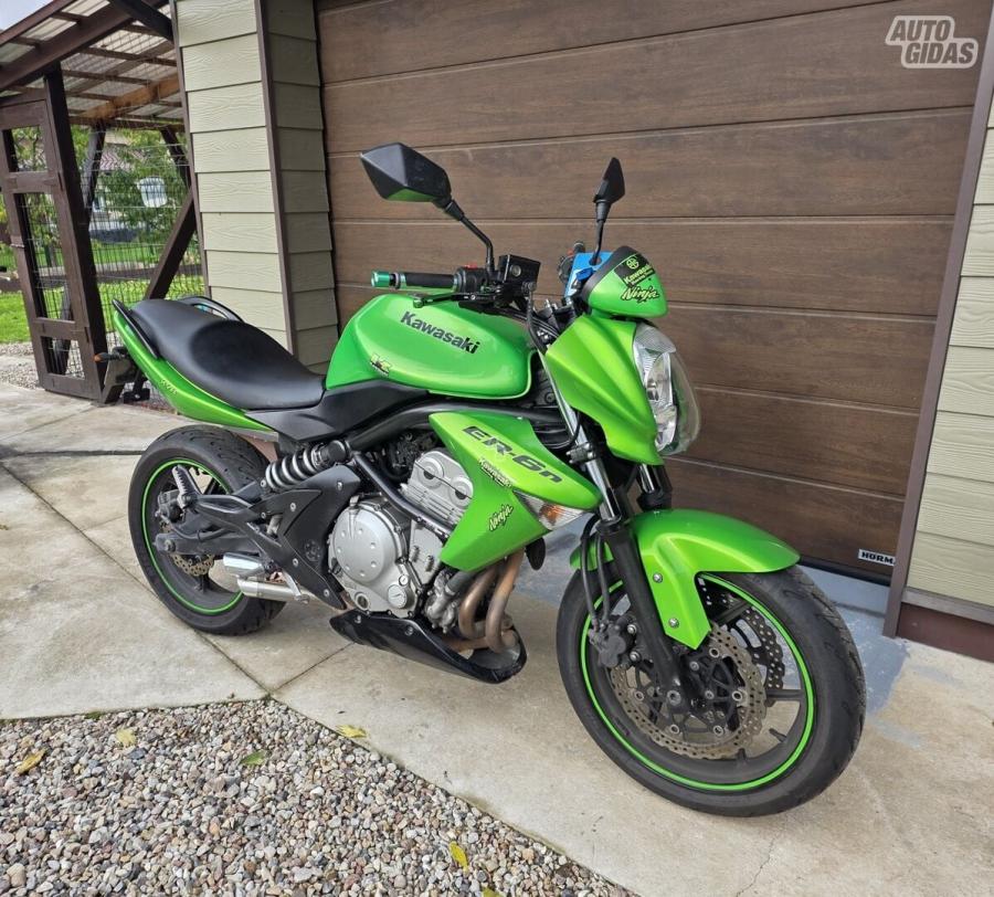 Pelēks Yamaha X-Max 2015 Pasvalys, ar dzinēja tilpumu 0.13 L un nobraukumu 0 tūkst. km par 899 €, foto 30 vietnē AUTOMOTO.COM.LV