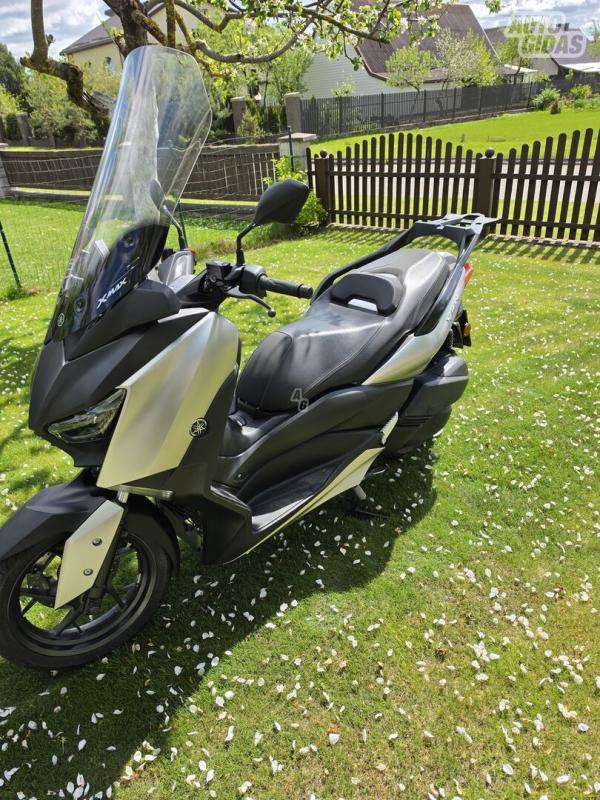 Grey Yamaha X-Max 2018 in Naujoji Akmene, with an engine capacity of 0.30 L and mileage of 10 thousand km for 4300 €, photo 3 on AUTOMOTO.COM.LV