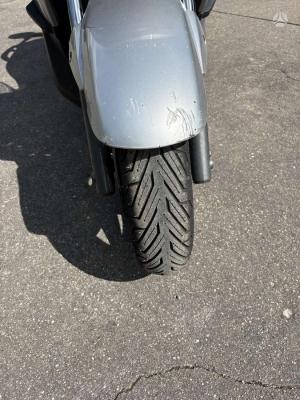 Yamaha X-Max 2008 in Vilnius, with an engine capacity of 0.13 L and mileage of 11 thousand km for 1600 €, photo 12 on AUTOMOTO.COM.LV