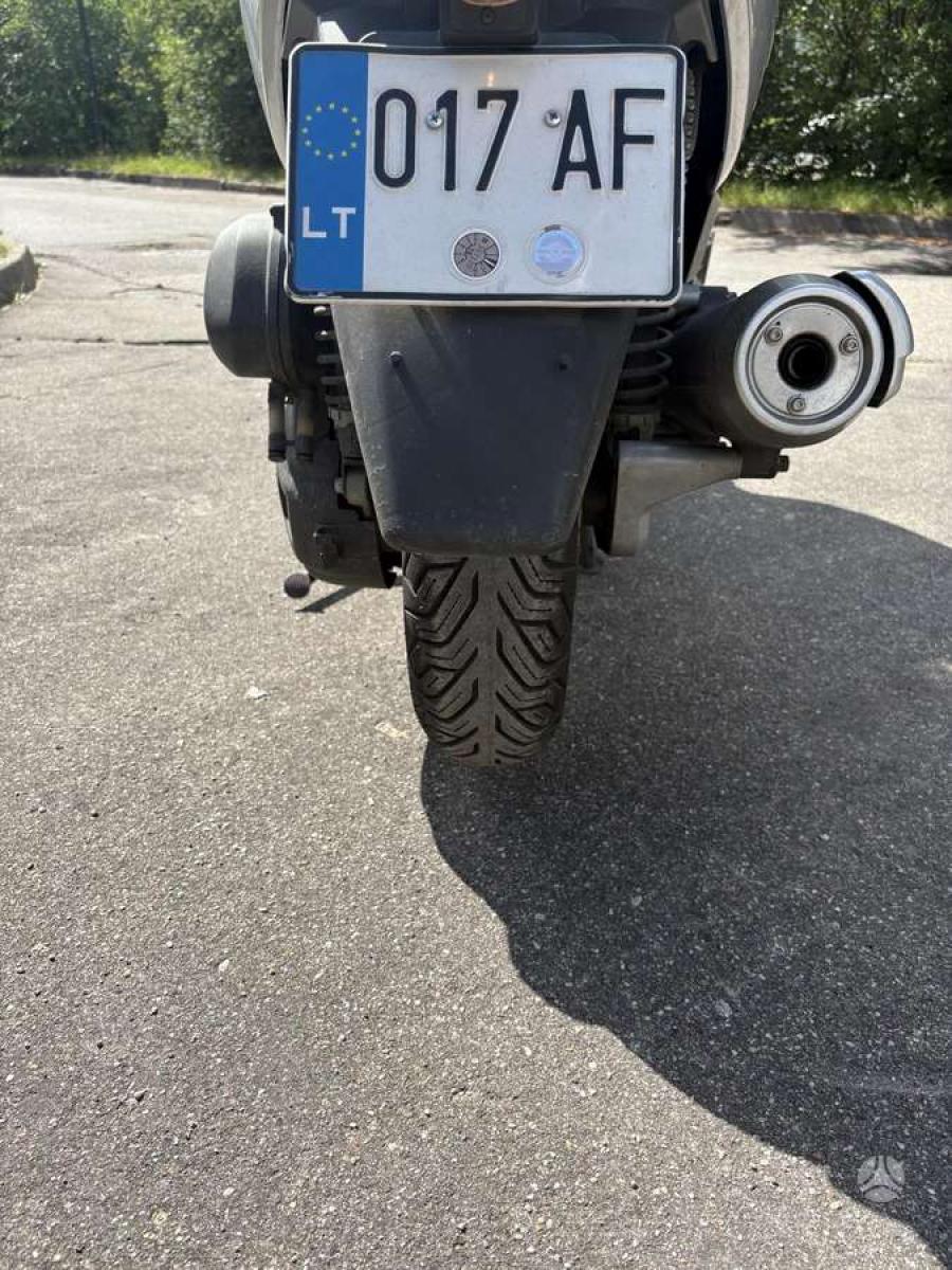 Yamaha X-Max 2008 in Vilnius, with an engine capacity of 0.13 L and mileage of 11 thousand km for 1600 €, photo 13 on AUTOMOTO.COM.LV