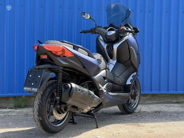 Yamaha X-Max 2018 in Ukmerge, with an engine capacity of 0.30 L and mileage of 50 thousand km for 3600 €, photo 5 on AUTOMOTO.COM.LV