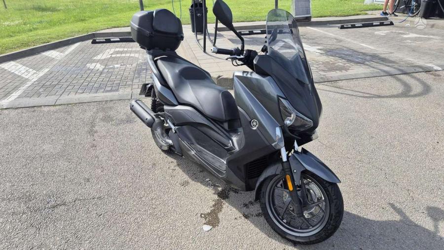 Yamaha X-Max 2018 in Kaunas, with an engine capacity of 0.13 L and mileage of 21 thousand km for 2500 €, photo 3 on AUTOMOTO.COM.LV