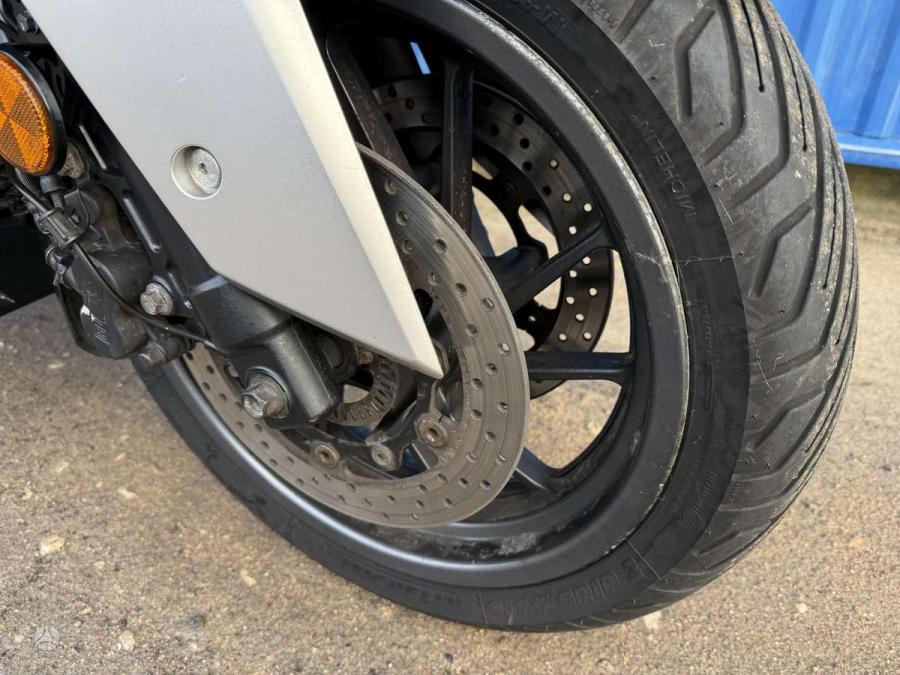 Yamaha X-Max 2018 in Ukmerge, with an engine capacity of 0.40 L and mileage of 50 thousand km for 2950 €, photo 16 on AUTOMOTO.COM.LV