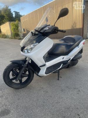 Balts Yamaha X-Max 2006 Klaipėda, ar dzinēja tilpumu 0.13 L un nobraukumu 36 tūkst. km par 1150 €, foto 1 vietnē AUTOMOTO.COM.LV
