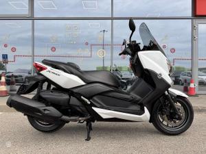White Yamaha X-Max 2016 in Vilnius, with an engine capacity of 0.40 L and mileage of 18 thousand km for 3699 €, photo 12 on AUTOMOTO.COM.LV