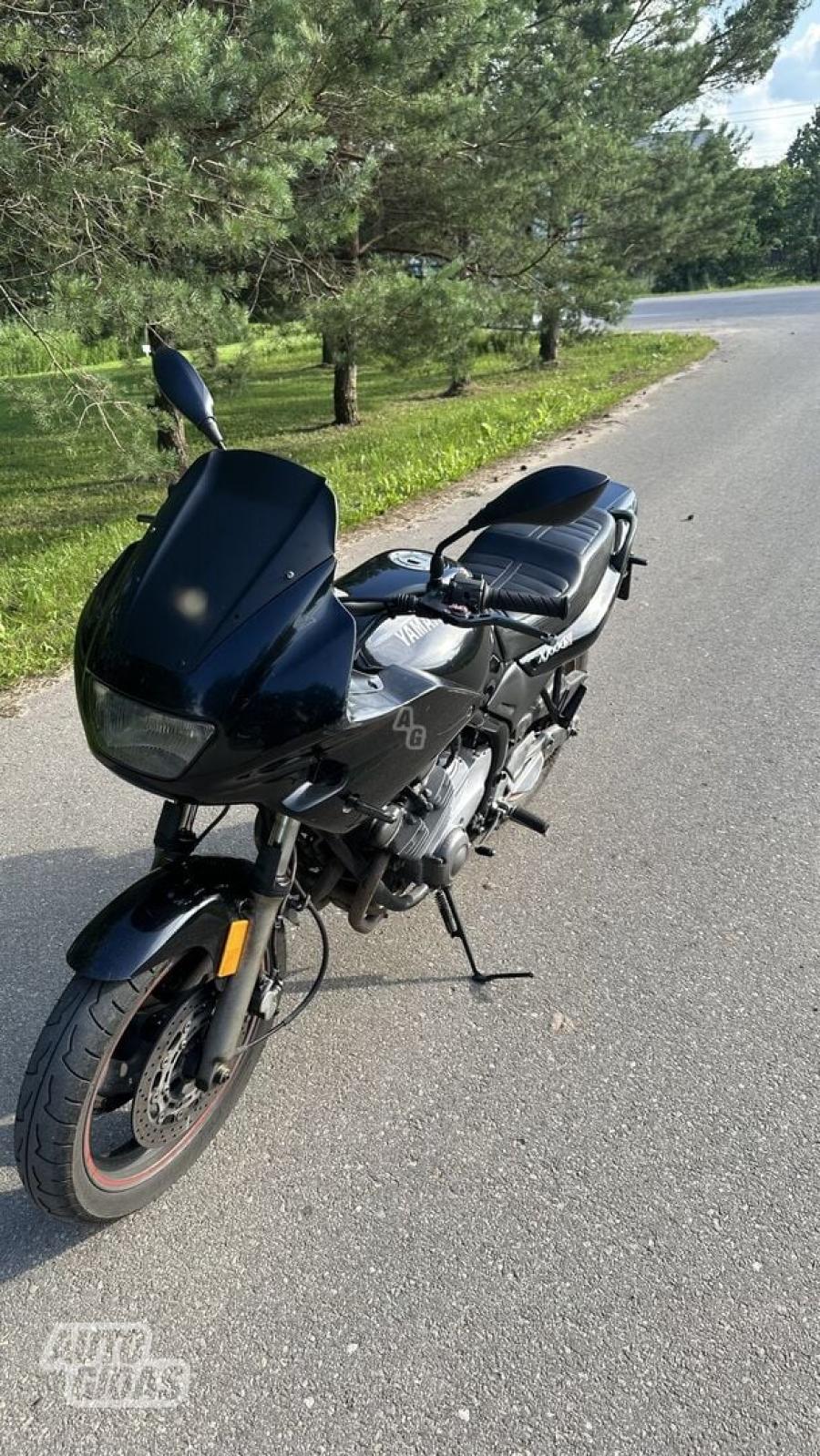 Black Yamaha XJ 600 2002 in Kaunas, with an engine capacity of 0.60 L and mileage of 71 thousand km for 800 €, photo 1 on AUTOMOTO.COM.LV