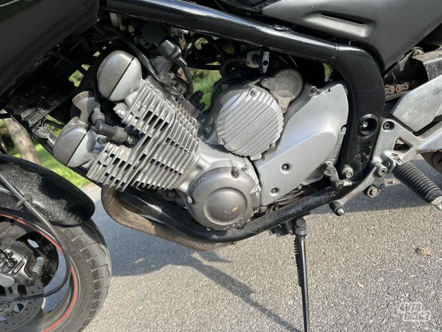 Black Yamaha XJ 600 2002 in Kaunas, with an engine capacity of 0.60 L and mileage of 71 thousand km for 800 €, photo 12 on AUTOMOTO.COM.LV