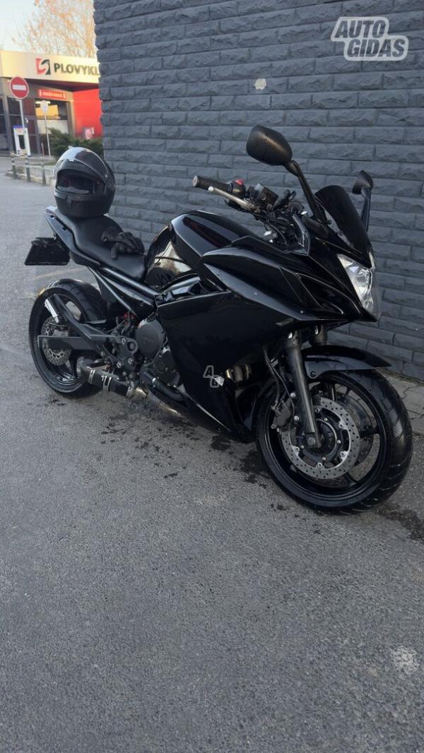 Черный Ямаха XJ 600 2010 в Вильнюс, объемом двигателя 0.60 л и пробегом 0 тыс. км за 3000 €, фото 1 на AUTOMOTO.COM.LV