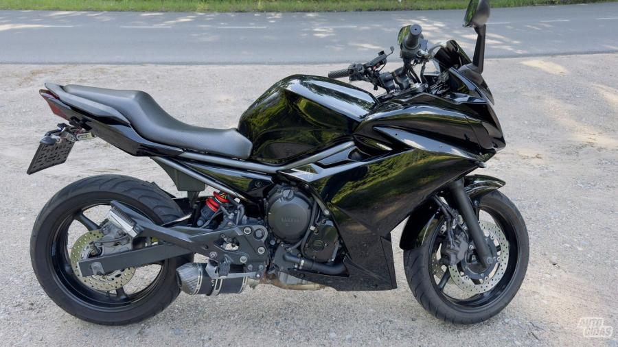 Melns Yamaha XJ 600 2010 Viļņa, ar dzinēja tilpumu 0.60 L un nobraukumu 0 tūkst. km par 3000 €, foto 4 vietnē AUTOMOTO.COM.LV