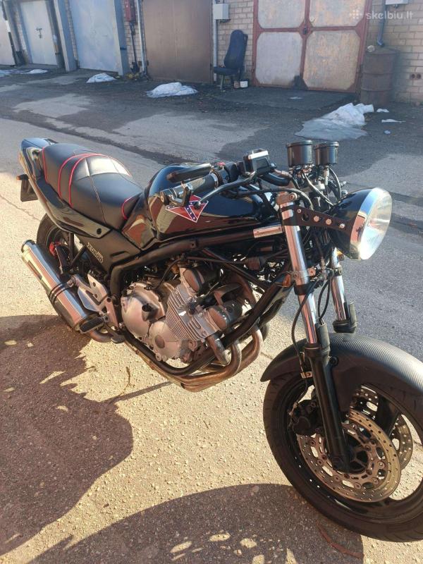 Yamaha XJ 600 1998 Kėdainiai, ar dzinēja tilpumu 0.60 L un nobraukumu 46 tūkst. km par 1200 €, foto 1 vietnē AUTOMOTO.COM.LV