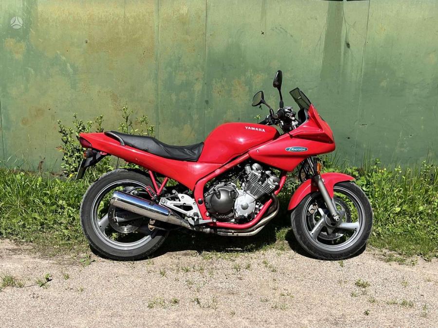 Красный Ямаха XJ 600 1992 в Утена, объемом двигателя 0.60 л и пробегом 39 тыс. км за 950 €, фото 1 на AUTOMOTO.COM.LV