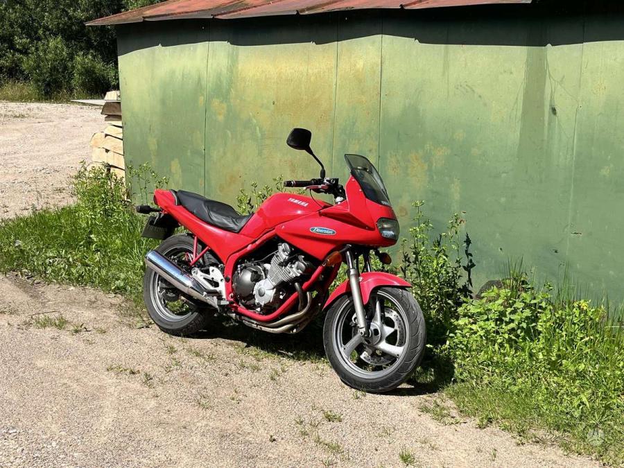 Красный Ямаха XJ 600 1992 в Утена, объемом двигателя 0.60 л и пробегом 39 тыс. км за 950 €, фото 4 на AUTOMOTO.COM.LV