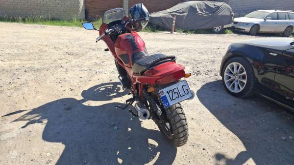 Red Yamaha XJ 600 1995 in Kaunas, with an engine capacity of 0.60 L and mileage of 26 thousand km for 1200 €, photo 5 on AUTOMOTO.COM.LV