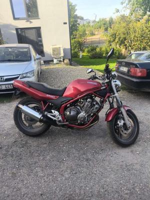 Красный Ямаха XJ 600 2000 в Каунас, объемом двигателя 0.60 л и пробегом 36 тыс. км за 1650 €, фото 3 на AUTOMOTO.COM.LV