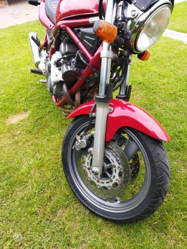 Yamaha XJ 600 2000 Utena vietnē Sarkans Yamaha XJ 600 2000 Utena, ar dzinēja tilpumu 0.60 L un nobraukumu 46 tūkst. km par 1050 €, foto 6 vietnē AUTOMOTO.COM.LV