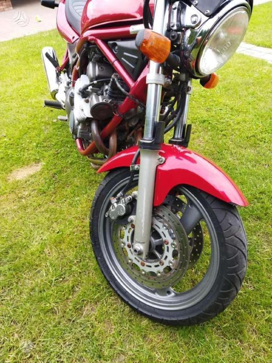 Red Yamaha XJ 600 2000 in Utena, with an engine capacity of 0.60 L and mileage of 46 thousand km for 1050 €, photo 6 on AUTOMOTO.COM.LV