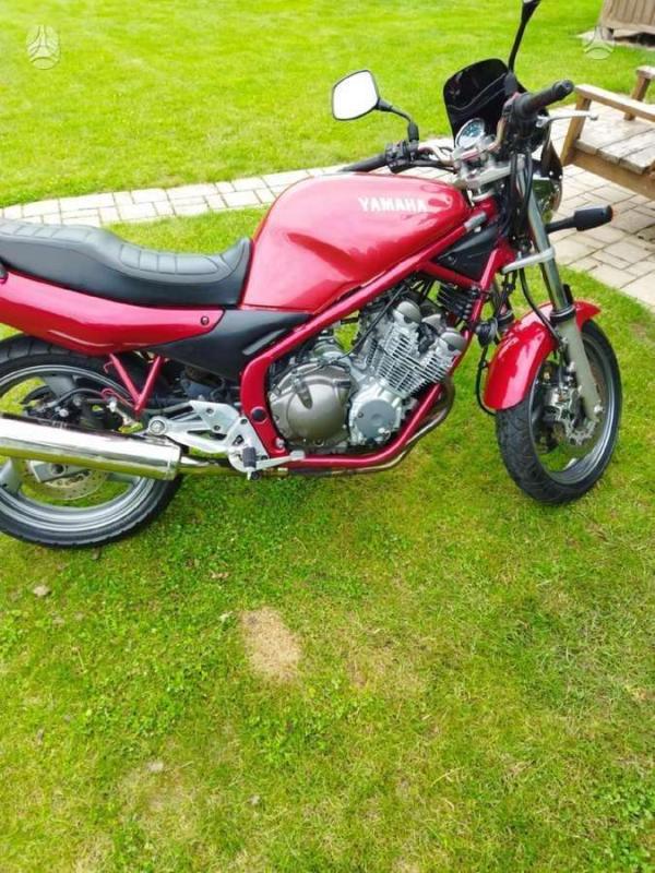 Yamaha XJ 600 2000 Utena vietnē Sarkans Yamaha XJ 600 2000 Utena, ar dzinēja tilpumu 0.60 L un nobraukumu 46 tūkst. km par 1050 €, foto 9 vietnē AUTOMOTO.COM.LV