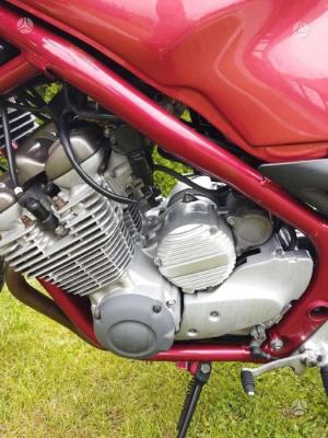 Red Yamaha XJ 600 2000 in Utena, with an engine capacity of 0.60 L and mileage of 46 thousand km for 1050 €, photo 14 on AUTOMOTO.COM.LV
