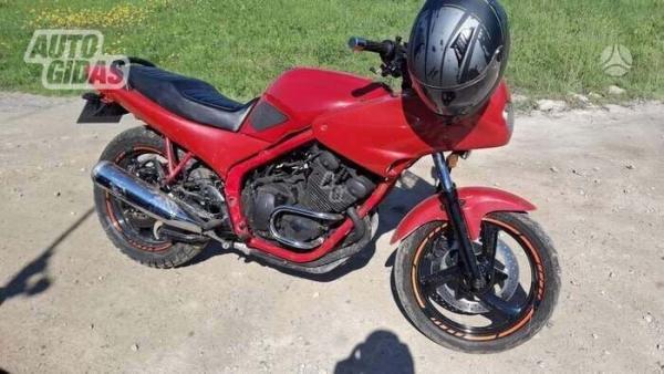 Sarkans Yamaha XJ 600 2001 Kauņa, ar dzinēja tilpumu 0.60 L un nobraukumu 46 tūkst. km par 1200 €, foto 7 vietnē AUTOMOTO.COM.LV