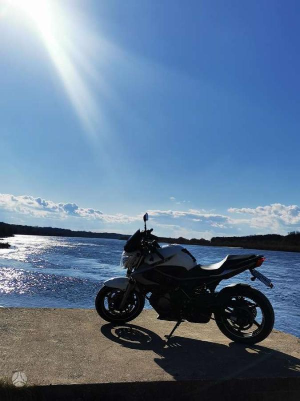 White Yamaha XJ 600 2010 in Kaunas, with an engine capacity of 0.60 L and mileage of 36 thousand km for 3300 €, photo 1 on AUTOMOTO.COM.LV