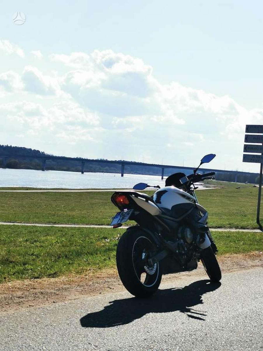 White Yamaha XJ 600 2010 in Kaunas, with an engine capacity of 0.60 L and mileage of 36 thousand km for 3300 €, photo 3 on AUTOMOTO.COM.LV