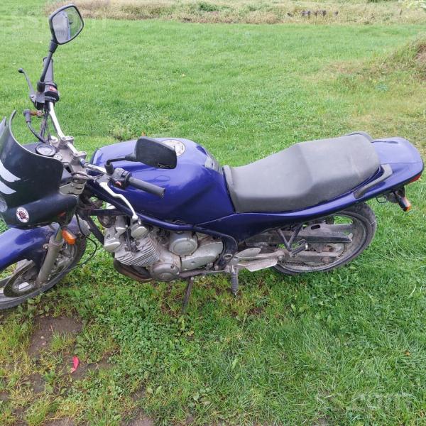 Yamaha XJ 600S 1992 Cēsis, ar dzinēja tilpumu 0.60 L un nobraukumu 0 tūkst. km par 400 €, foto 1 vietnē AUTOMOTO.COM.LV