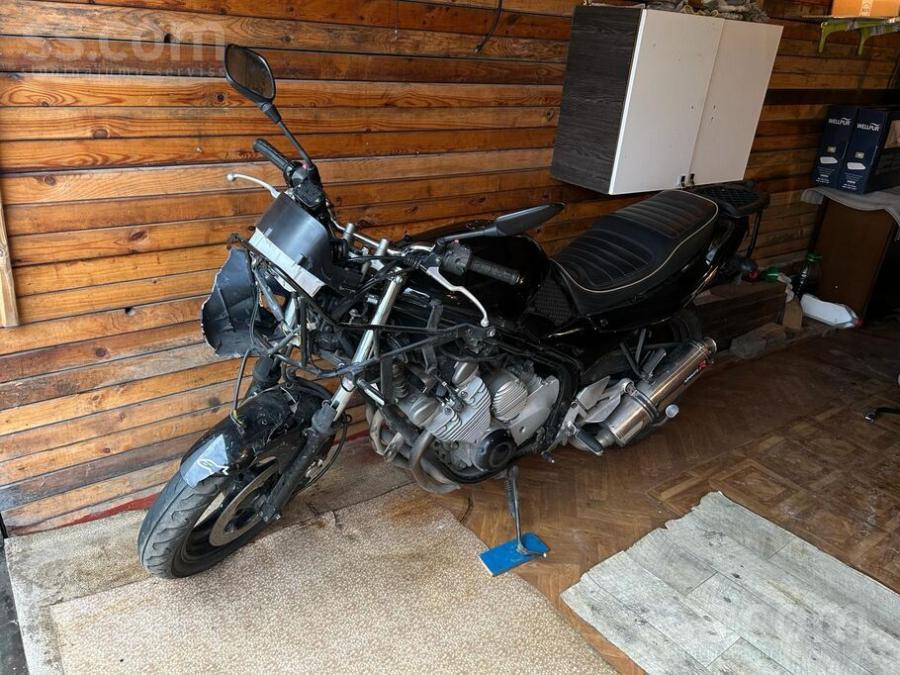 Yamaha XJ 600S 1997 in Riga, with an engine capacity of 0.60 L and mileage of 0 thousand km for 455 €, photo 7 on AUTOMOTO.COM.LV