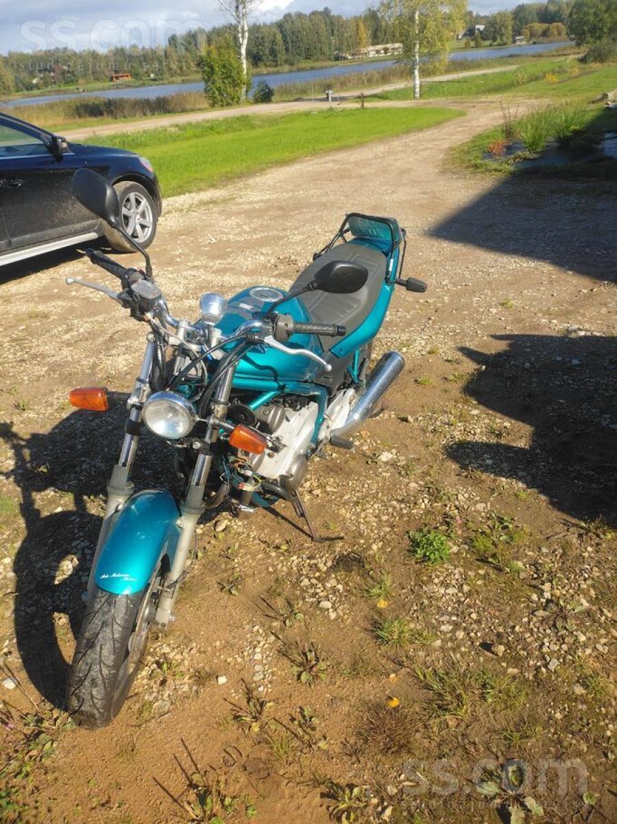 Yamaha XJ 600S 1998 in Valmiera, with an engine capacity of 0.60 L and mileage of 0 thousand km for 900 €, photo 5 on AUTOMOTO.COM.LV