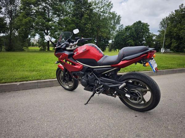 Red Yamaha XJ 600S 2010 in Mazeikiai, with an engine capacity of 0.60 L and mileage of 43 thousand km for 2400 €, photo 4 on AUTOMOTO.COM.LV