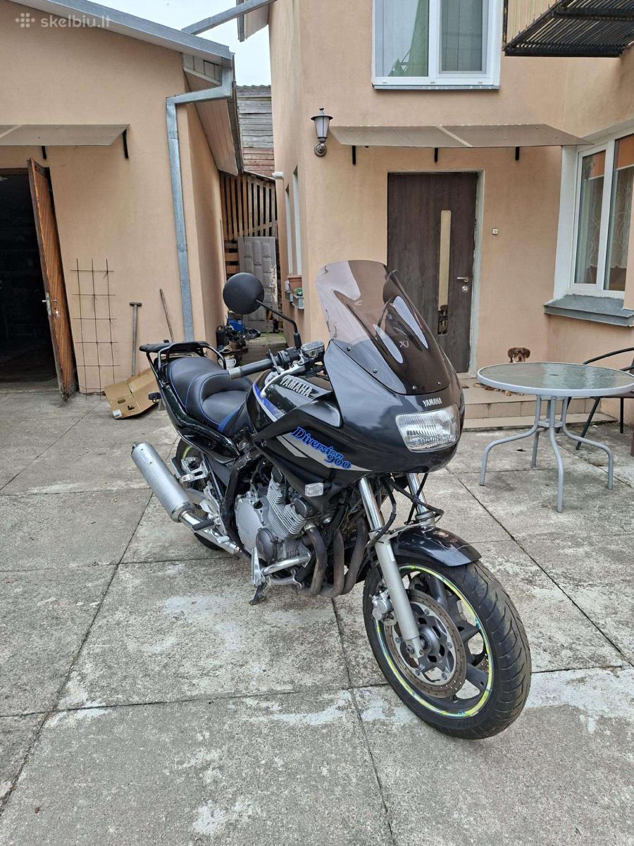 Black Yamaha XJ 900S 1995 in Siauliai, with an engine capacity of 0.90 L and mileage of 77 thousand km for 1300 €, photo 1 on AUTOMOTO.COM.LV