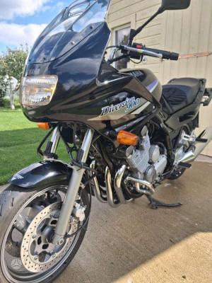 Melns Yamaha XJ 900S 1995 Klaipėda, ar dzinēja tilpumu 0.90 L un nobraukumu 71 tūkst. km par 1650 €, foto 3 vietnē AUTOMOTO.COM.LV