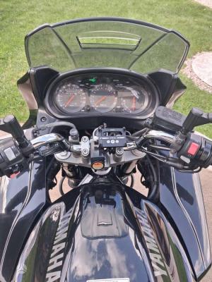 Melns Yamaha XJ 900S 1995 Klaipėda, ar dzinēja tilpumu 0.90 L un nobraukumu 71 tūkst. km par 1650 €, foto 7 vietnē AUTOMOTO.COM.LV