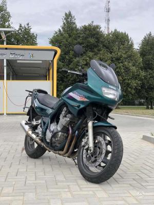 Yamaha XJ 900S 1995 Širvintos, ar dzinēja tilpumu 0.90 L un nobraukumu 100 tūkst. km par 1100 €, foto  vietnē AUTOMOTO.COM.LV