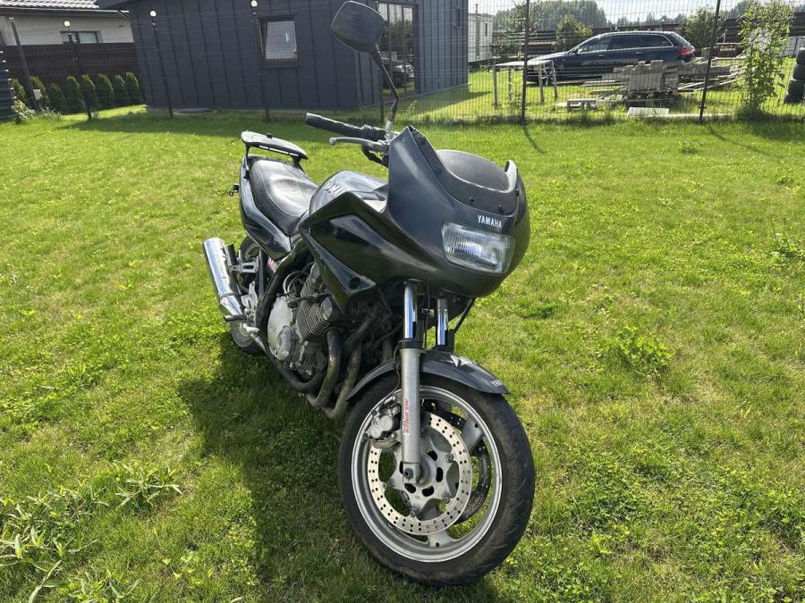 Yamaha XJ 900S 1999 Šalčininkai, ar dzinēja tilpumu 0.90 L un nobraukumu 59 tūkst. km par 1399 €, foto 1 vietnē AUTOMOTO.COM.LV