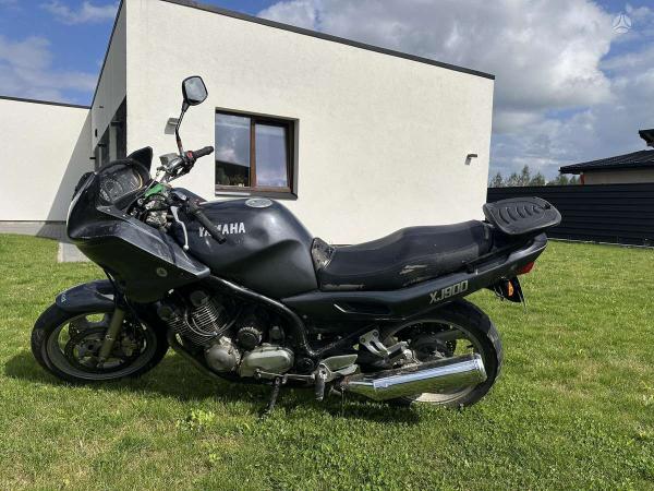 Yamaha XJ 900S 1999 Šalčininkai vietnē Yamaha XJ 900S 1999 Šalčininkai, ar dzinēja tilpumu 0.90 L un nobraukumu 59 tūkst. km par 1399 €, foto 8 vietnē AUTOMOTO.COM.LV