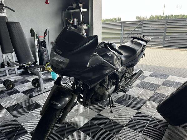 Yamaha XJ 900S 1999 Šalčininkai vietnē Yamaha XJ 900S 1999 Šalčininkai, ar dzinēja tilpumu 0.90 L un nobraukumu 59 tūkst. km par 1399 €, foto 10 vietnē AUTOMOTO.COM.LV