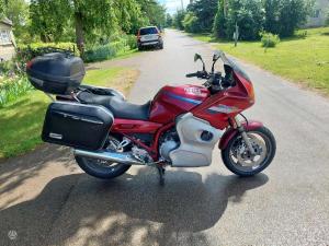 Красный Ямаха XJ 900S 1996 в Кедайняй, объемом двигателя 0.90 л и пробегом 42 тыс. км за 2150 €, фото  на AUTOMOTO.COM.LV