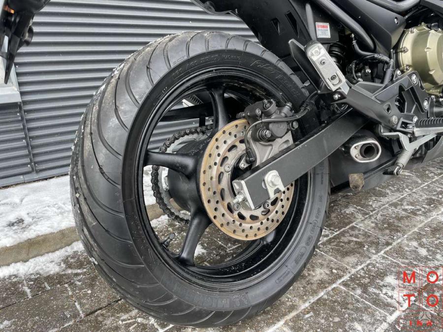 Melns Yamaha XJ 2009 Rīga, ar dzinēja tilpumu 0.60 L un nobraukumu 18 tūkst. km par 3799 €, foto 12 vietnē AUTOMOTO.COM.LV