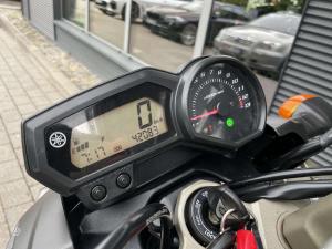 Black Yamaha XJ 2010 in Riga, with an engine capacity of 0.60 L and mileage of 42 thousand km for 3499 €, photo 8 on AUTOMOTO.COM.LV